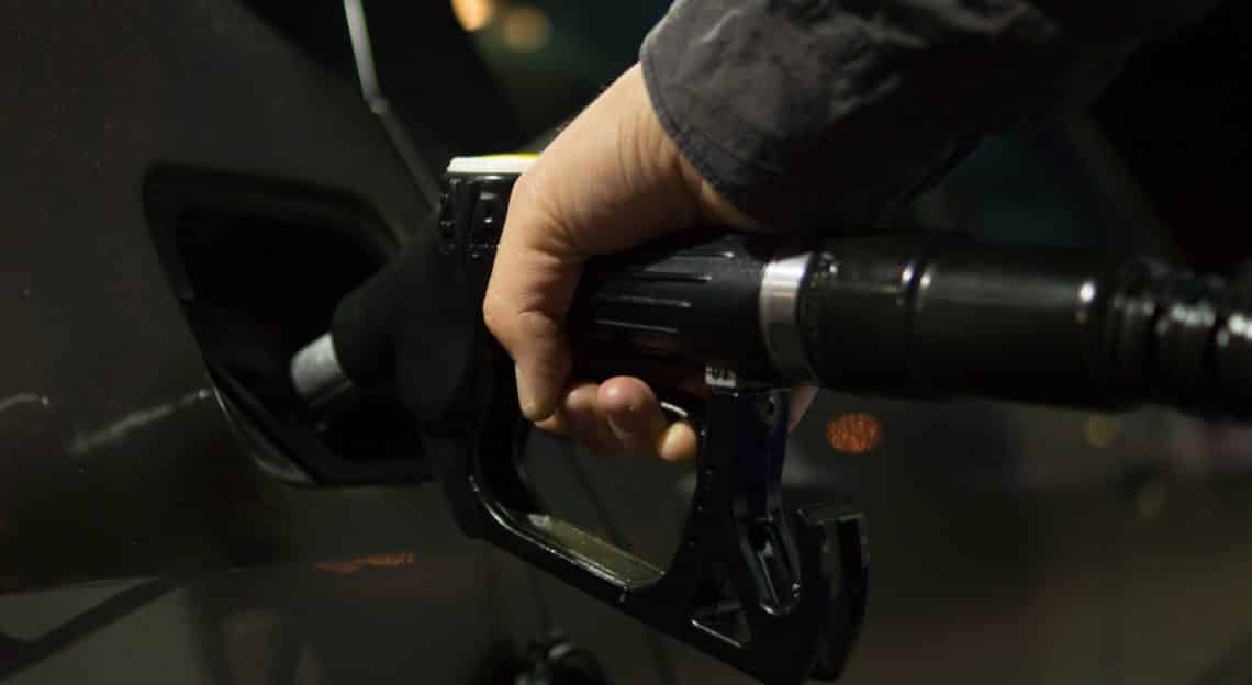 Master Your Car's Fuel Tank: Essential Tips & Insights